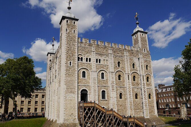 Private Tour: The Iconic Tower of London - Authentic Experiences and Review Highlights