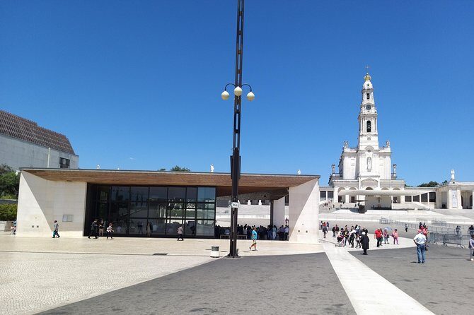 Private Tour to Fátima Sanctuary and the Little Shepherds Houses - Frequently Asked Questions