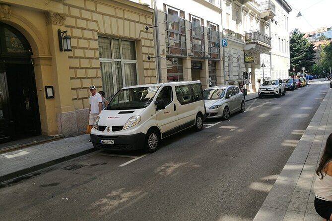 Private Transfer from Budapest city to Budapest Airport - departure - A Deep Dive into the Budapest Private Transfer Experience