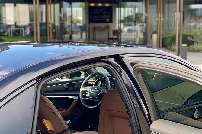 Private Transfer from/to Brussels Zaventem Airport - The Vehicle Experience: Comfort and Style