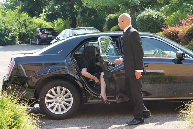Private Transfer in a Luxury Vehicle to and from MSY Airport - The Itinerary: What to Expect