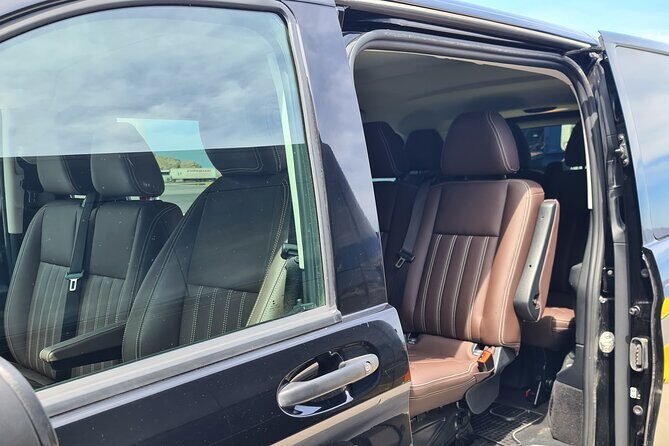 Private Transfers From or To Santorini Ferry Port - The Logistics: What You Can Expect