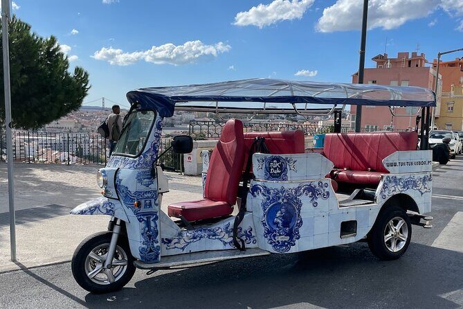 Private Tuk Tuk Tour in Lisbon 1H30 - Detailed Breakdown of the Itinerary