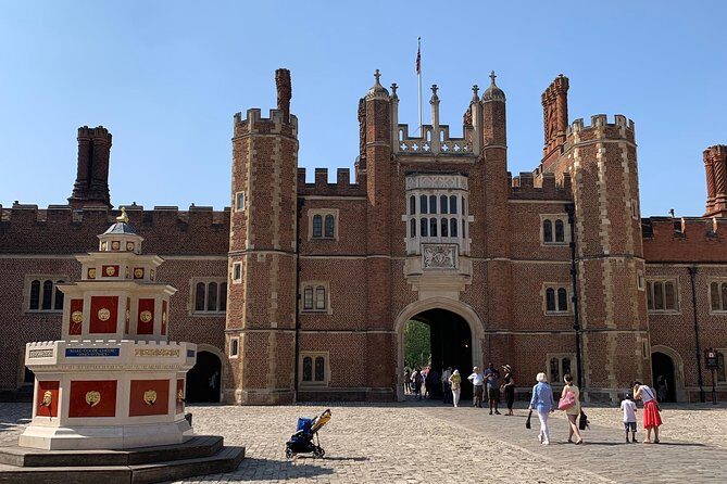 Private Vehicle To Hampton Court Palace From London With Admission Tickets - Authentic Experiences from Fellow Travelers