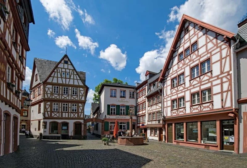 Private Xmas Market Hopping with gondola ride & wine tasting - What Makes This Tour Stand Out?