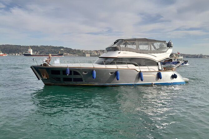 Private Yacht for Surprise Events / Birthday, Proposal, Anniversary, Party etc - Reviews That Speak Volumes