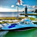 Private  Yacht Rentals  2h  Champagne gift - Exploring the Miami Waterways: A Detailed Look