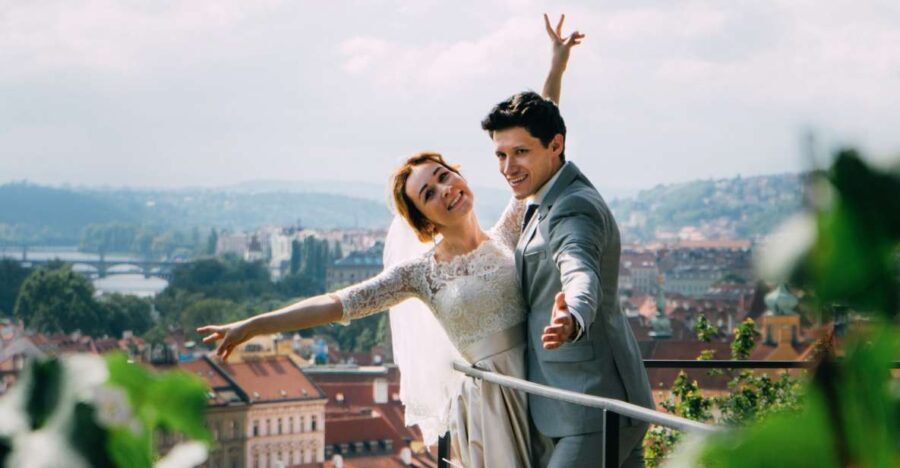 Professional photoshoot in Prague - 1 hour, 30 or 15 min - Exploring the Landmarks: Where Your Photos Will Be Taken