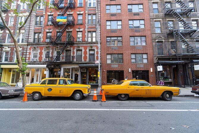 Reel New York : Film Location tour with Games and Quizzes - The Experience of Visiting Filming Locations