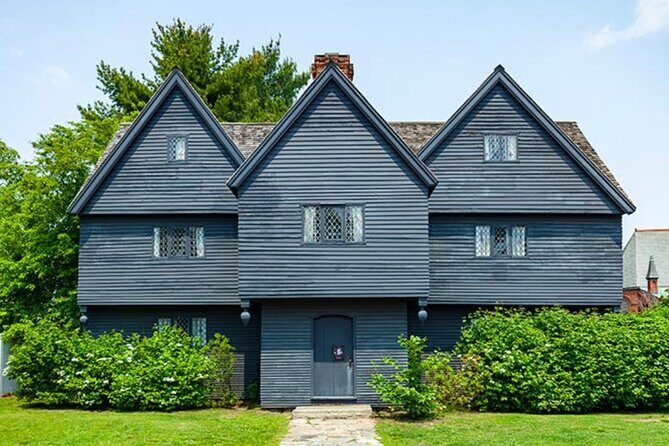 Requiem for Salem Walking Ghost Tour - Why This Tour Offers More Than Just Spooky Stories