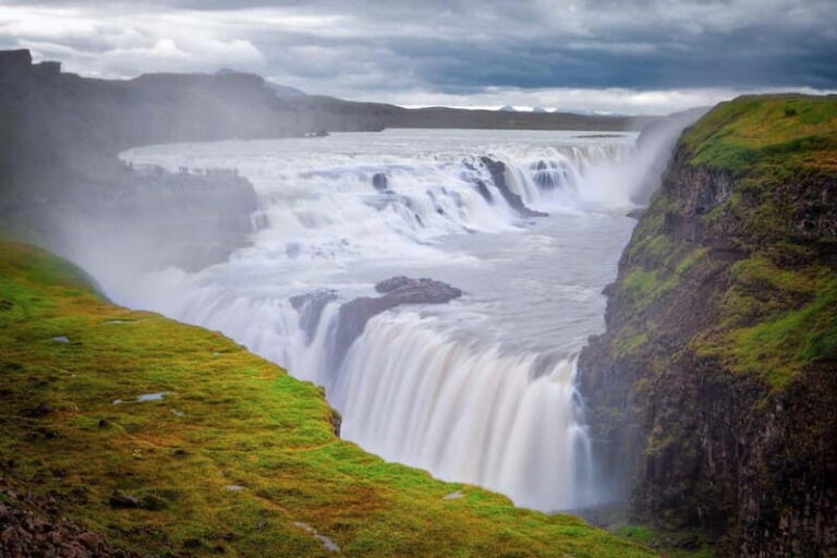 Reykjavík: Golden Circle & Food Tasting with Secret Lagoon - The Transportation and Group Size