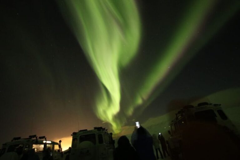 Reykjavik: Northern Lights Experience by Superjeep - The Natural Beauty of the Night Sky