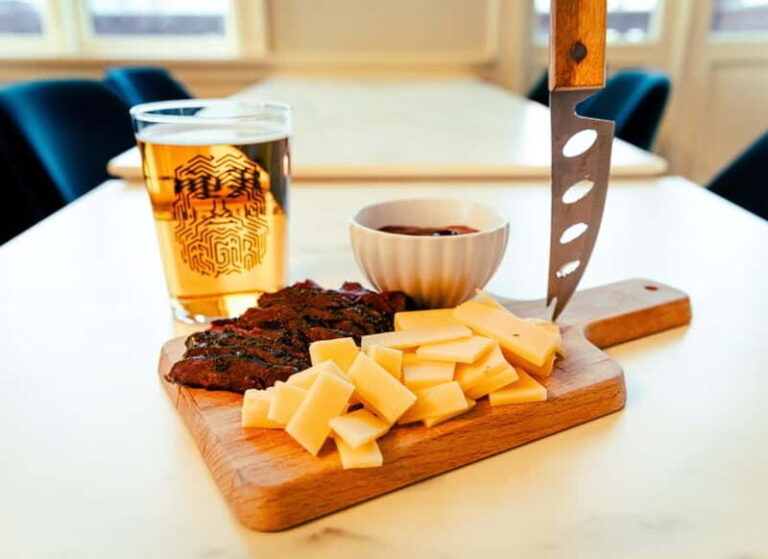 Reykjavik: Private Food and Beer Tour with a Local Guide - Why the Price Offers Good Value