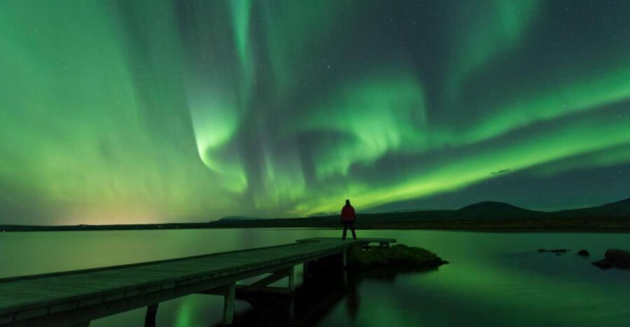 Reykjavik: Small Group Northern Lights Tour - Why Booking a Guided Tour Matters