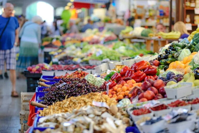 Riga Local Market Gastro Experience: Guided Tour & Tastings - Who This Tour Is Best For