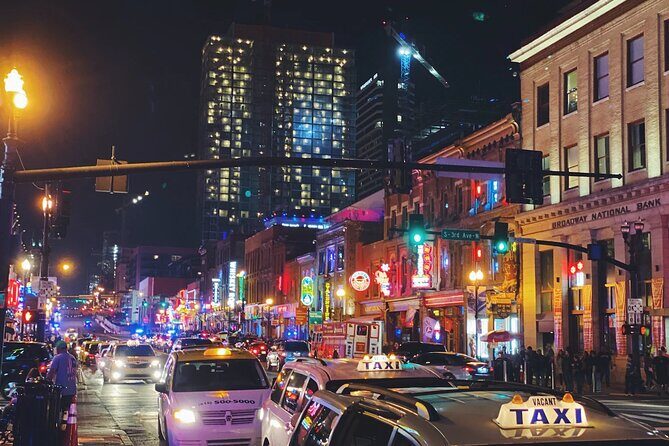 Romance in the Music City: A Nashville Love Story - Authentic Voices and Real-World Insights