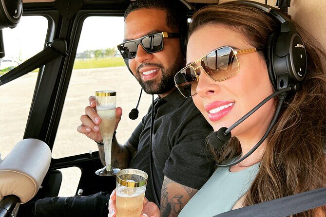 Romantic Miami 50-Min Plane Tour With Champagne - Analyzing the Itinerary