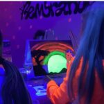 Rotterdam: Paint and Sip in the Dark at Rembrandt van Wine - FAQ
