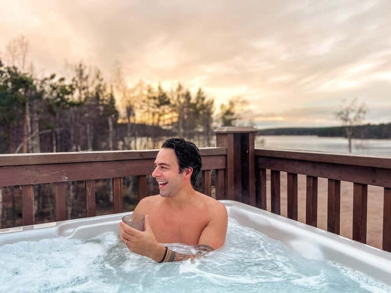 Rovaniemi: Ice sculpting, Sauna Experience & Dinner autumn - Evaluating the Value