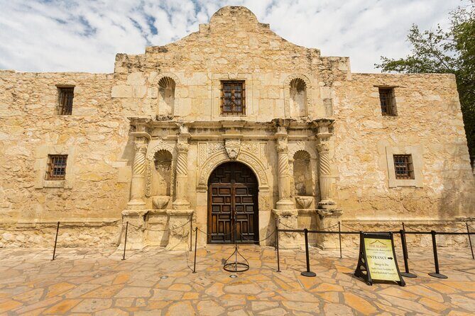 San Antonio River Walk Self-Guided Walking Audio Tour - The Real-World Experience