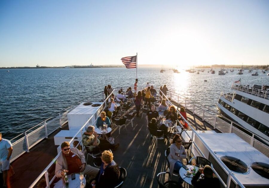 San Diego: New Year's Eve Gourmet Brunch or Dinner Cruise - What You Can Expect From the Cruise Experience