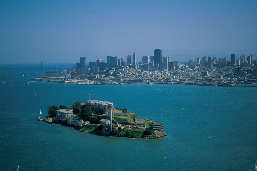 San Francisco: 2 Day Hop-On Hop-Off 20-Stop Deluxe Bus Tour - Key Points