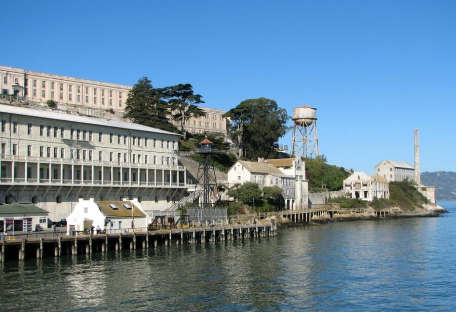 San Francisco: Alcatraz Island & Chinatown Walking Tour - Exploring Chinatown with a Local Guide