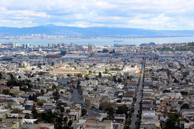 San Francisco Urban Hike: Castro and Twin Peaks - Exploring the Forests and Hidden Trails