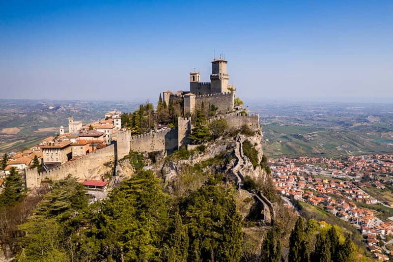 San Marino: Private City Tour + Wonder Welcome KIT - The Welcome Kit: More Than Just a Souvenir