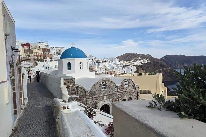 Santorini Unforgettable Experience Private Tour 6 - Hours - The Itinerary: A Deep Dive