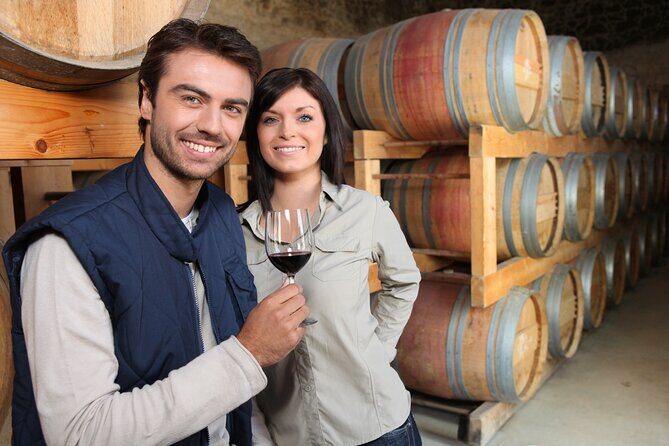 Santorini Wine Stories: Daytime Tour with Tasting & Lunch - Why Guides Matter: Personalized and Knowledgeable