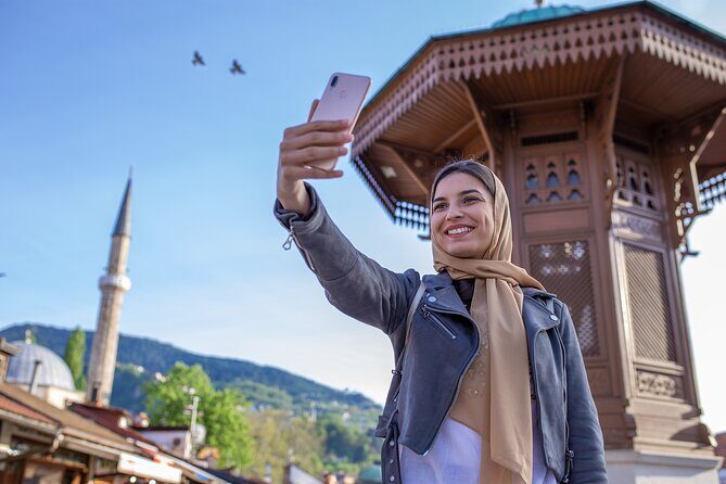 Sarajevo Uncovered: Old Town Tour with Coffee and Food Tasting - Gazi Husrev-beg Mosque: Ottoman Heritage