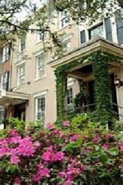Savannah: History and Southern Hospitality Homes Walk - The Value of the Experience