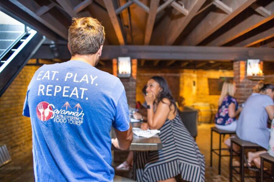 Savannah: Local Favorites Walking Food Tour - What to Expect on the Tour