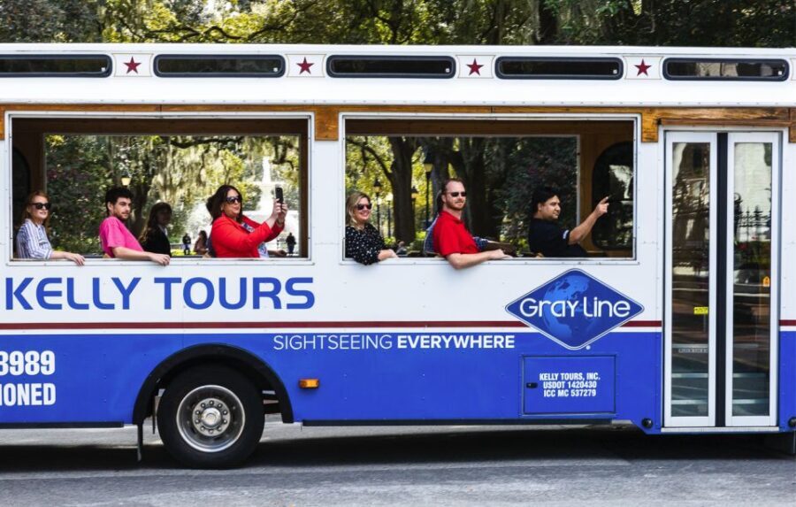 Savannah: Riverboat Cruise & City Tour Combo - The Land Tour: Open-Air Trolley Exploration