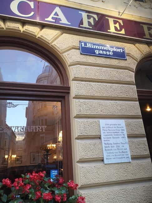 Scandals, affaires & anecdotes in Vienna - Who Should Join This Tour?