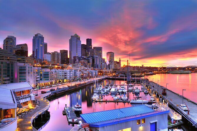 Seattle Enchanting Night Tour with Space Needle and Skywheel - Stop 2: Kerry Park