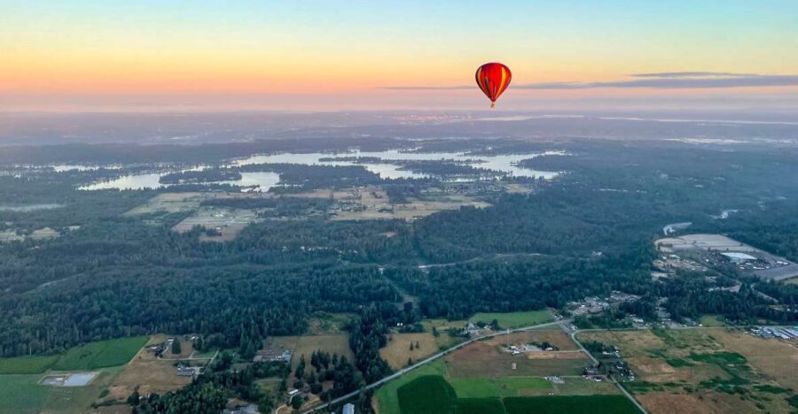 Seattle: Mt. Rainier Sunrise Hot Air Balloon Ride - The Preparation and Takeoff