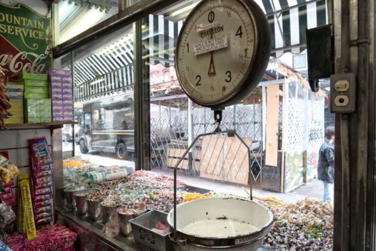 Secrets of the Lower East Side Tour and Tasting - How This Tour Balances History and Food