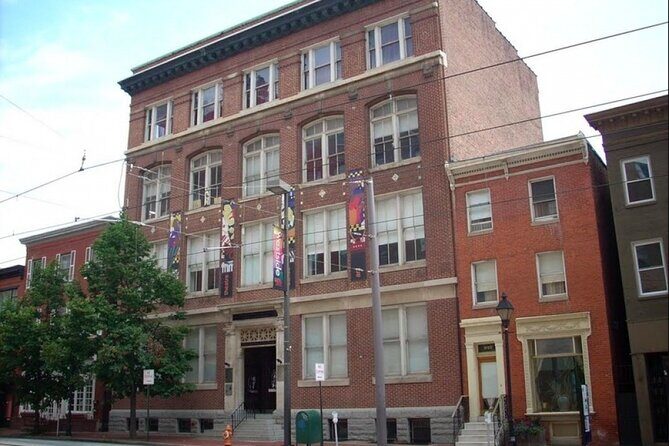 Self-Guided Baltimore Scavenger Hunt: Monumental Mount Vernon - The Landmarks and Stops