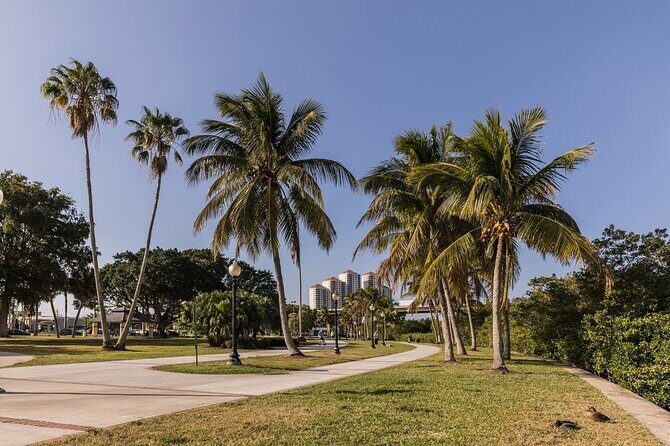 Self-Guided Fort Myers Scavenger Hunt: His Greatest Invention - What’s Included and What’s Not?