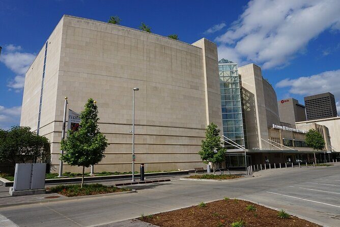 Self-Guided Oklahoma City Scavenger Hunt: Wild Western Art - Who Should Consider This Tour?