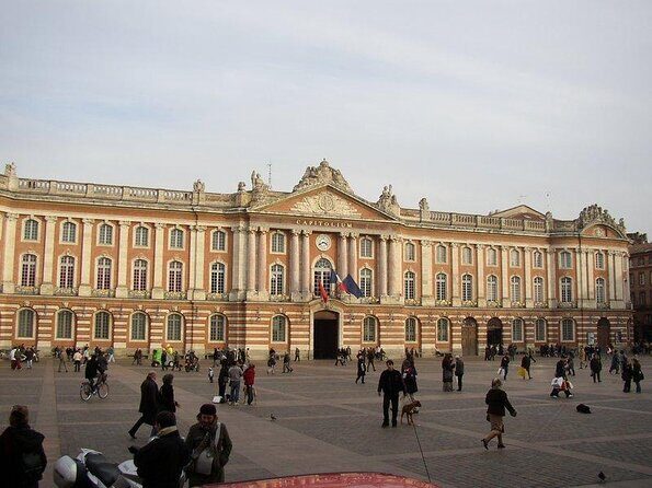 Self-guided track game to discover Toulouse - Practical Details and What’s Included