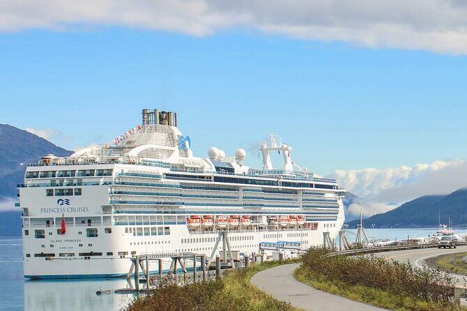 Seward to Anchorage Full Day Transit Tour with Port Pickup - Reflecting on Alaskan history at Earthquake Park