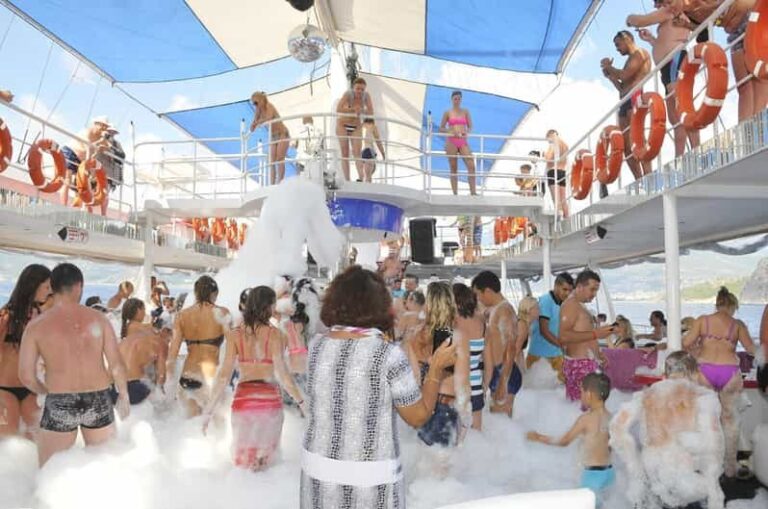 Side: Alanya Boat Tour to the Cleopatra Beach & Hidden Bays - An In-Depth Look at the Alanya Boat Tour Experience
