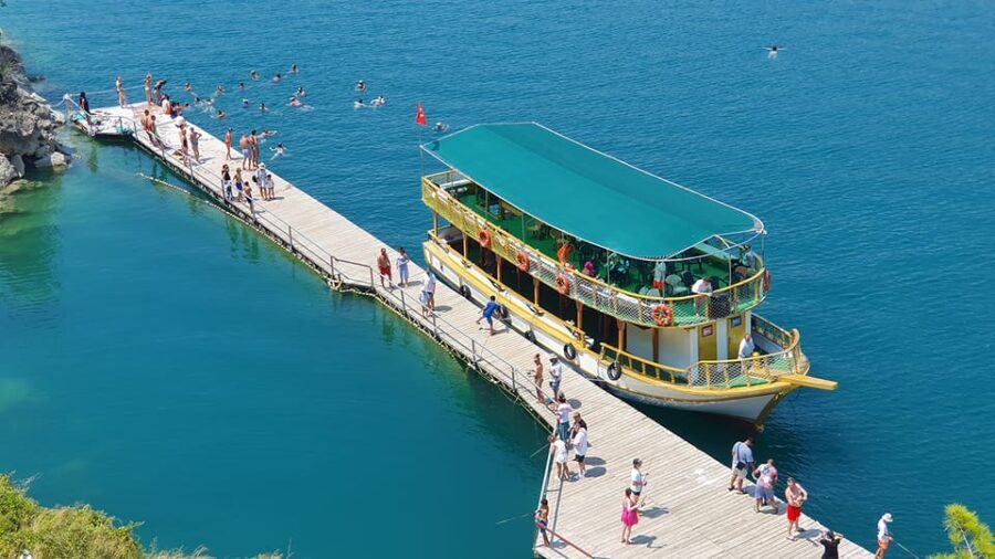 Side: Green Canyon Boat Tour With Open Buffet Lunch & Drinks - Who Is This Tour Best For?