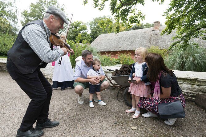 Skip the Line: Bunratty Castle and Folk Park Admission Ticket - Exploring Bunratty Castle: Medieval Grandeur