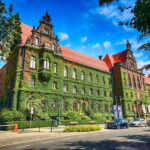 Skip-the-line National Museum and Old Town Private Tour - Exploring the National Museum in Wroclaw