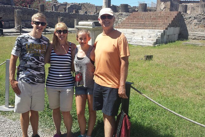 Skip the Line Pompeii Tour For Kids and Families w Special Guide - Authentic Feedback from Travelers
