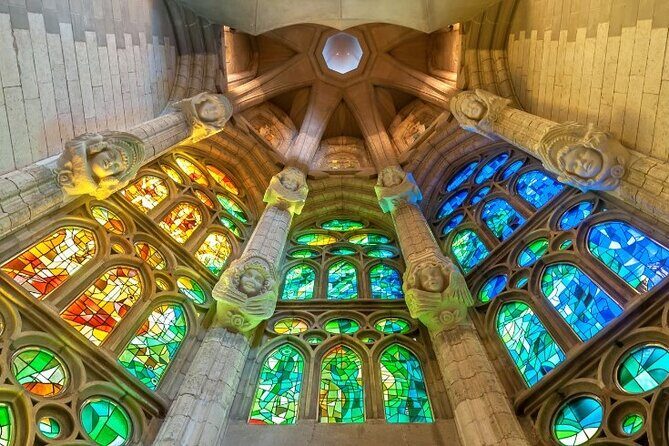 Skip-the-line tour inside the Sagrada Familia - The Value in the Details